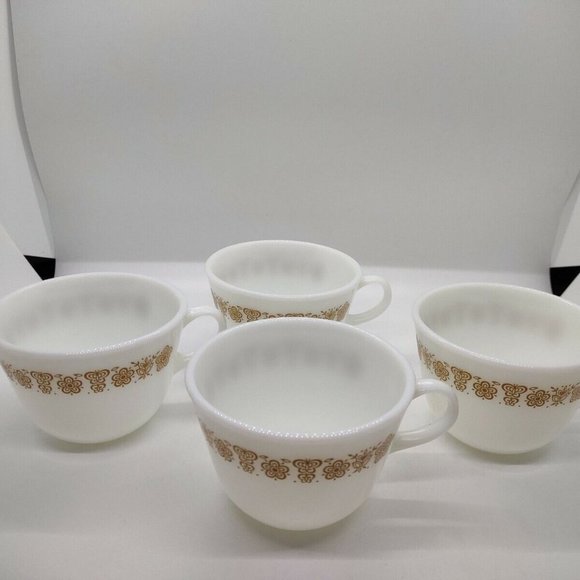 Kitchen | 31vintage Pyrex Gold Butterfly Coffee Tea Cups White Set Of 4 ...